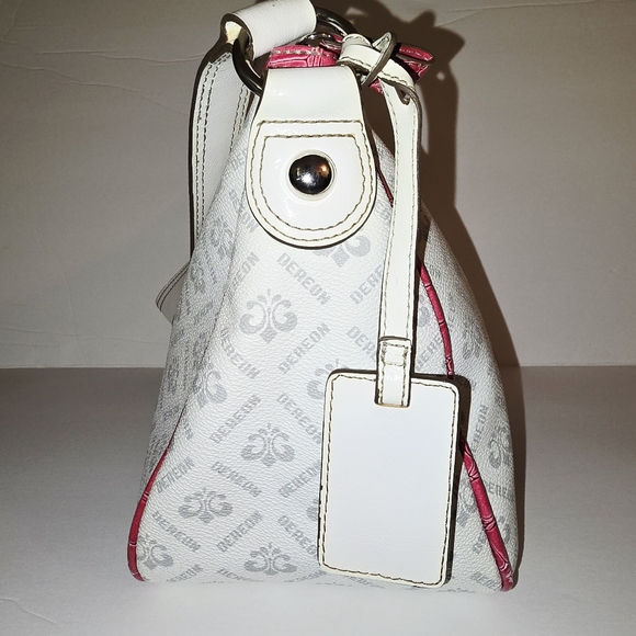 Dereon | Bags | Dereon Pink And White Hobo Bag With Signature Style ...